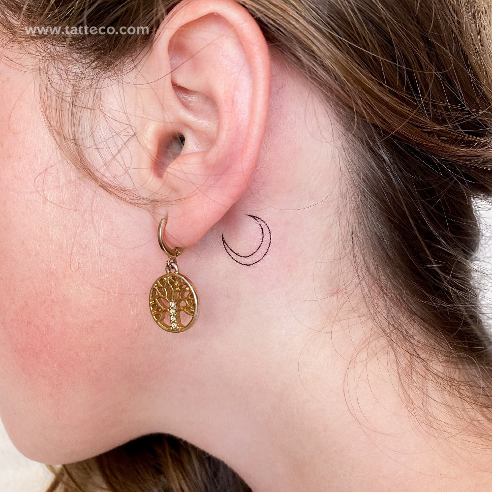 Fine Line Crescent Moon Temporary Tattoo - Set of 3 – Tatteco