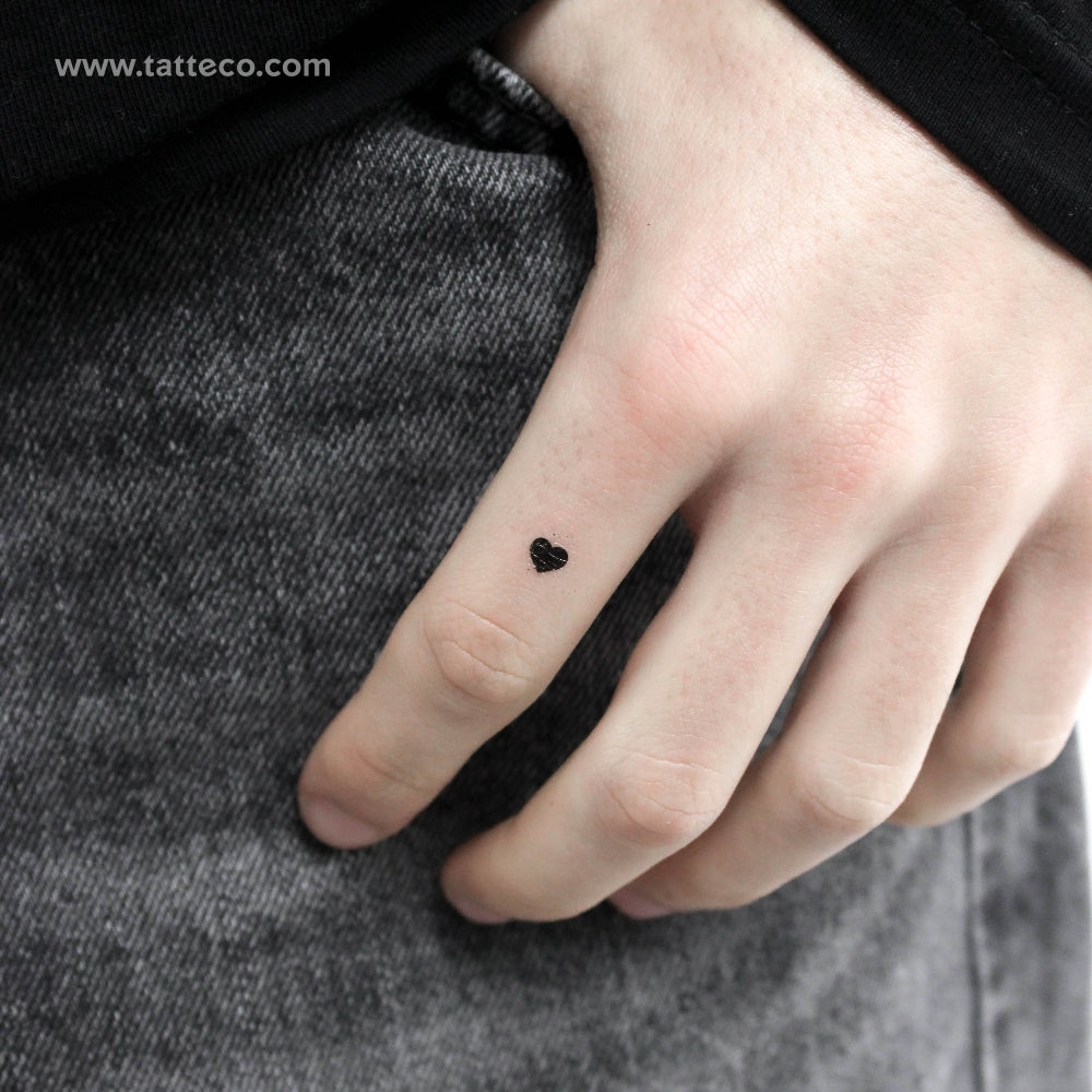 Plain Black Heart Tattoo Fine Line Heart Temporary Tattoo (set Of 4)